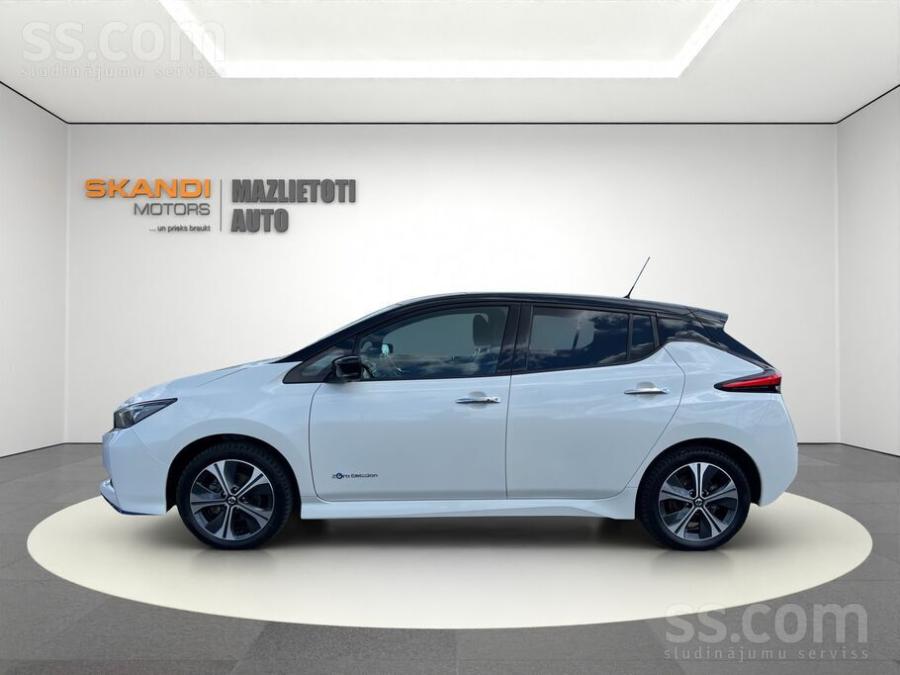 Balts Nissan Leaf 2021 Rīga, ar dzinēja tilpumu 0.00 L un nobraukumu 99 tūkst. km par 16990 €, foto 4 vietnē AUTOMOTO.COM.LV