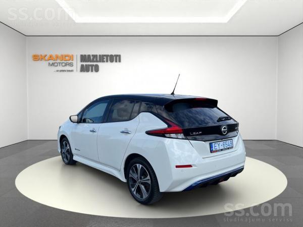 White Nissan Leaf 2021 in Riga, with an engine capacity of 0.00 L and mileage of 99 thousand km for 16990 €, photo 4 on AUTOMOTO.COM.LV