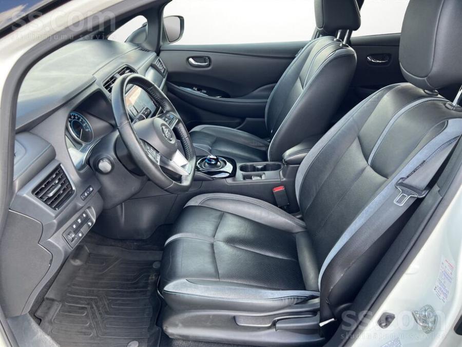 Balts Nissan Leaf 2021 Rīga, ar dzinēja tilpumu 0.00 L un nobraukumu 99 tūkst. km par 16990 €, foto 10 vietnē AUTOMOTO.COM.LV