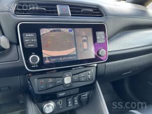 Balts Nissan Leaf 2021 Rīga, ar dzinēja tilpumu 0.00 L un nobraukumu 99 tūkst. km par 16990 €, foto 16 vietnē AUTOMOTO.COM.LV