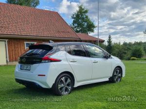 Balts Nissan Leaf 2021 Tallina, ar dzinēja tilpumu 0.00 L un nobraukumu 85 tūkst. km par 17500 €, foto 4 vietnē AUTOMOTO.COM.LV