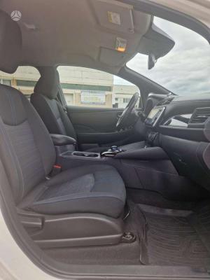 White Nissan Leaf 2021 in Panevezys, with an engine capacity of 0.00 L and mileage of 200 thousand km for 9790 €, photo 14 on AUTOMOTO.COM.LV