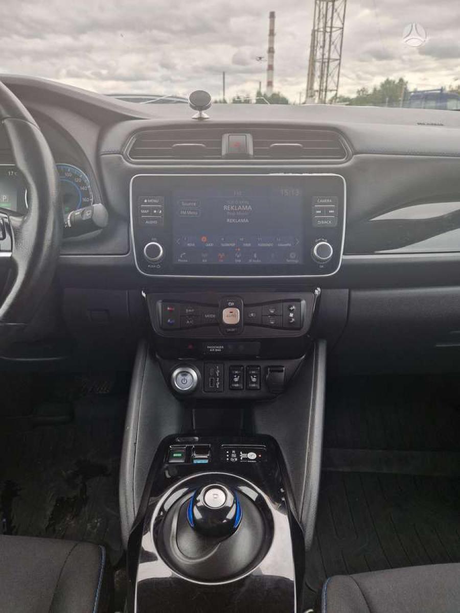 White Nissan Leaf 2021 in Panevezys, with an engine capacity of 0.00 L and mileage of 200 thousand km for 9790 €, photo 16 on AUTOMOTO.COM.LV