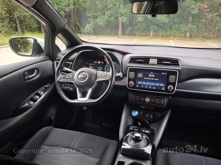 White Nissan Leaf 2021 in Tartu, with an engine capacity of 0.00 L and mileage of 95 thousand km for 14990 €, photo 5 on AUTOMOTO.COM.LV