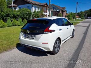 White Nissan Leaf 2021 in Tartu, with an engine capacity of 0.00 L and mileage of 95 thousand km for 14990 €, photo 7 on AUTOMOTO.COM.LV
