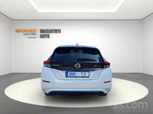 White Nissan Leaf 2021 in Riga, with an engine capacity of 0.00 L and mileage of 42 thousand km for 15990 €, photo 6 on AUTOMOTO.COM.LV