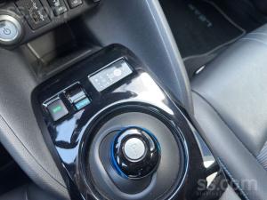 White Nissan Leaf 2021 in Riga, with an engine capacity of 0.00 L and mileage of 42 thousand km for 15990 €, photo 17 on AUTOMOTO.COM.LV