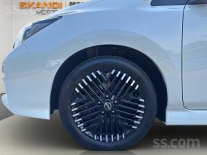 White Nissan Leaf 2021 in Riga, with an engine capacity of 0.00 L and mileage of 42 thousand km for 15990 €, photo 20 on AUTOMOTO.COM.LV