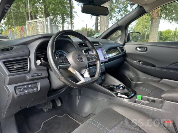 Balts Nissan Leaf 2021 Rīga, ar dzinēja tilpumu 0.00 L un nobraukumu 24 tūkst. km par 16990 €, foto 10 vietnē AUTOMOTO.COM.LV