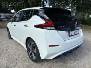 Balts Nissan Leaf 2021 Rīga, ar dzinēja tilpumu 0.00 L un nobraukumu 24 tūkst. km par 16990 €, foto 4 vietnē AUTOMOTO.COM.LV