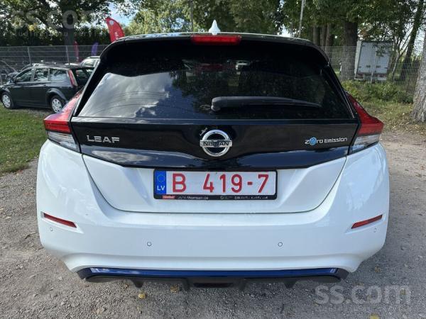 Balts Nissan Leaf 2021 Rīga, ar dzinēja tilpumu 0.00 L un nobraukumu 24 tūkst. km par 16990 €, foto 5 vietnē AUTOMOTO.COM.LV
