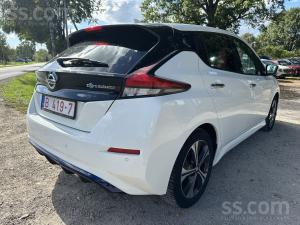 Balts Nissan Leaf 2021 Rīga, ar dzinēja tilpumu 0.00 L un nobraukumu 24 tūkst. km par 16990 €, foto 6 vietnē AUTOMOTO.COM.LV