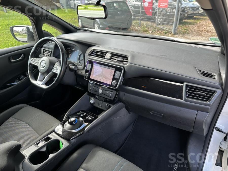 Balts Nissan Leaf 2021 Rīga, ar dzinēja tilpumu 0.00 L un nobraukumu 24 tūkst. km par 16990 €, foto 18 vietnē AUTOMOTO.COM.LV