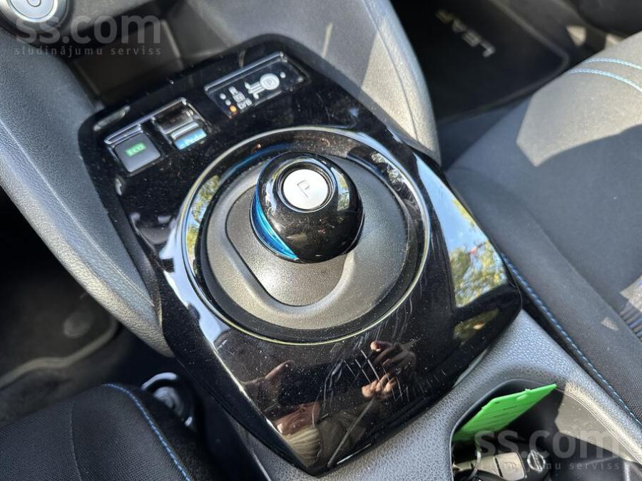 Balts Nissan Leaf 2021 Rīga, ar dzinēja tilpumu 0.00 L un nobraukumu 24 tūkst. km par 16990 €, foto 28 vietnē AUTOMOTO.COM.LV