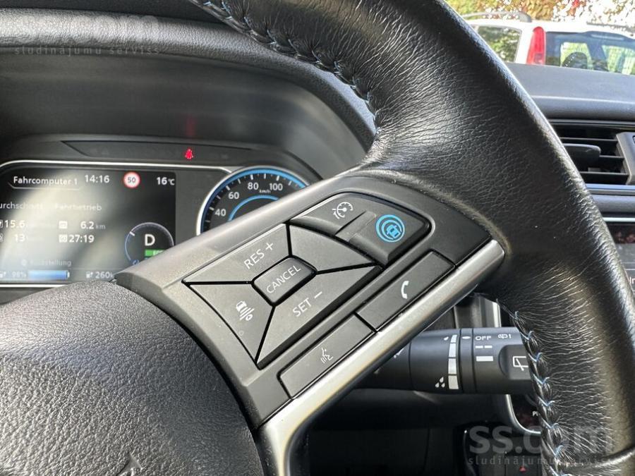 Balts Nissan Leaf 2021 Rīga, ar dzinēja tilpumu 0.00 L un nobraukumu 24 tūkst. km par 16990 €, foto 30 vietnē AUTOMOTO.COM.LV