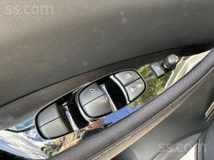 Balts Nissan Leaf 2021 Rīga, ar dzinēja tilpumu 0.00 L un nobraukumu 24 tūkst. km par 16990 €, foto 32 vietnē AUTOMOTO.COM.LV