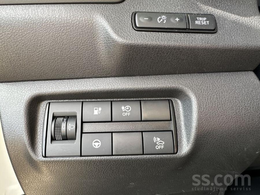 Balts Nissan Leaf 2021 Rīga, ar dzinēja tilpumu 0.00 L un nobraukumu 24 tūkst. km par 16990 €, foto 33 vietnē AUTOMOTO.COM.LV