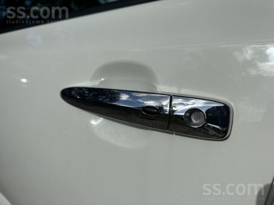 Balts Nissan Leaf 2021 Rīga, ar dzinēja tilpumu 0.00 L un nobraukumu 24 tūkst. km par 16990 €, foto 36 vietnē AUTOMOTO.COM.LV