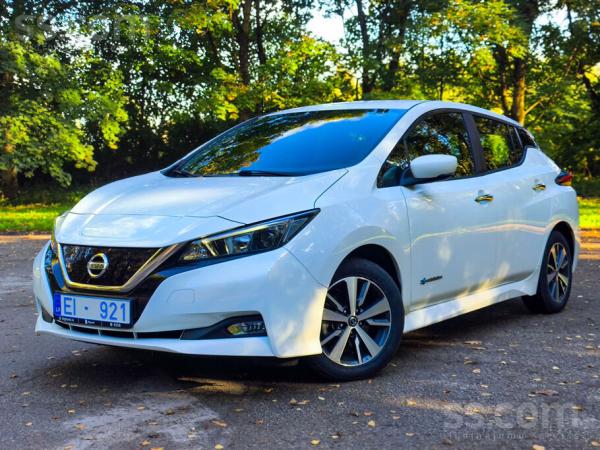 Balts Nissan Leaf 2021 Rīga, ar dzinēja tilpumu 0.00 L un nobraukumu 74 tūkst. km par 15500 €, foto 3 vietnē AUTOMOTO.COM.LV