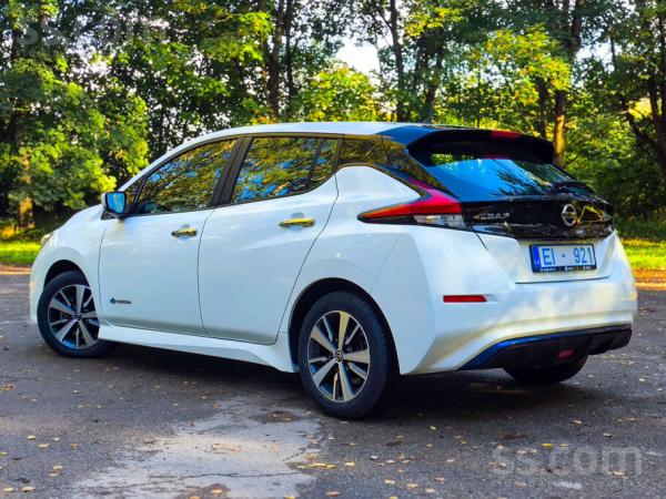 Balts Nissan Leaf 2021 Rīga, ar dzinēja tilpumu 0.00 L un nobraukumu 74 tūkst. km par 15500 €, foto 6 vietnē AUTOMOTO.COM.LV