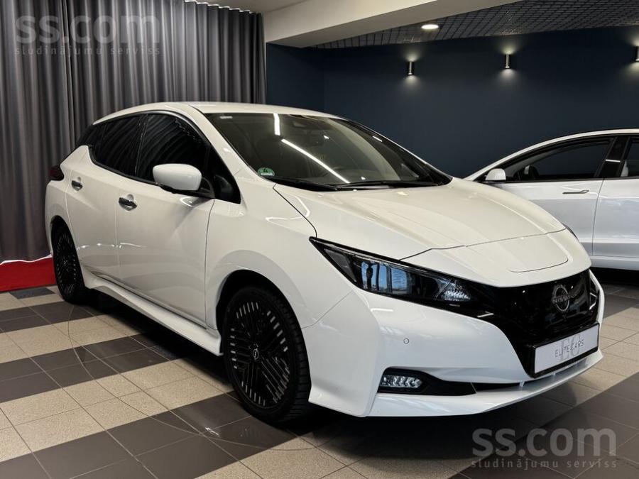 Balts Nissan Leaf 2022 Rīga, ar dzinēja tilpumu 0.00 L un nobraukumu 41 tūkst. km par 16990 €, foto 3 vietnē AUTOMOTO.COM.LV