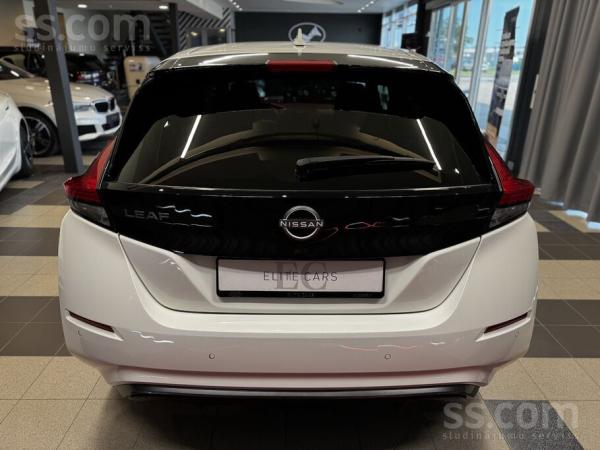 Balts Nissan Leaf 2022 Rīga, ar dzinēja tilpumu 0.00 L un nobraukumu 41 tūkst. km par 16990 €, foto 6 vietnē AUTOMOTO.COM.LV