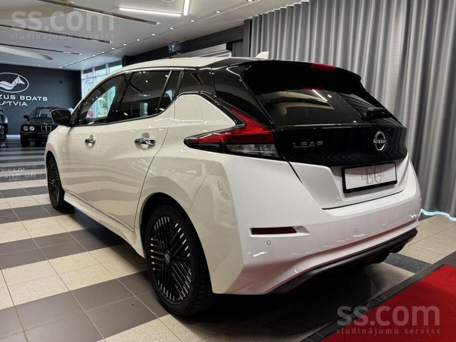 Balts Nissan Leaf 2022 Rīga, ar dzinēja tilpumu 0.00 L un nobraukumu 41 tūkst. km par 16990 €, foto 7 vietnē AUTOMOTO.COM.LV