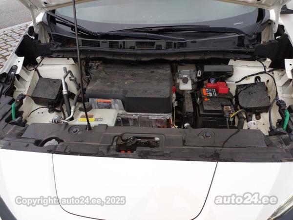 White Nissan Leaf 2022 in Tartu, with an engine capacity of 0.00 L and mileage of 42 thousand km for 15400 €, photo 11 on AUTOMOTO.COM.LV