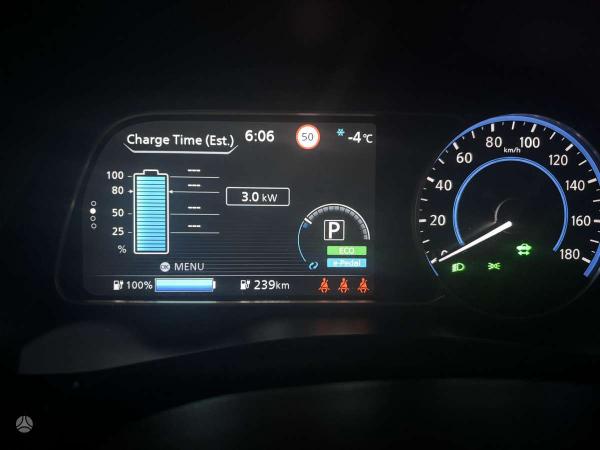 Balts Nissan Leaf 2022 Marijampole, ar dzinēja tilpumu 0.00 L un nobraukumu 89 tūkst. km par 14400 €, foto 2 vietnē AUTOMOTO.COM.LV