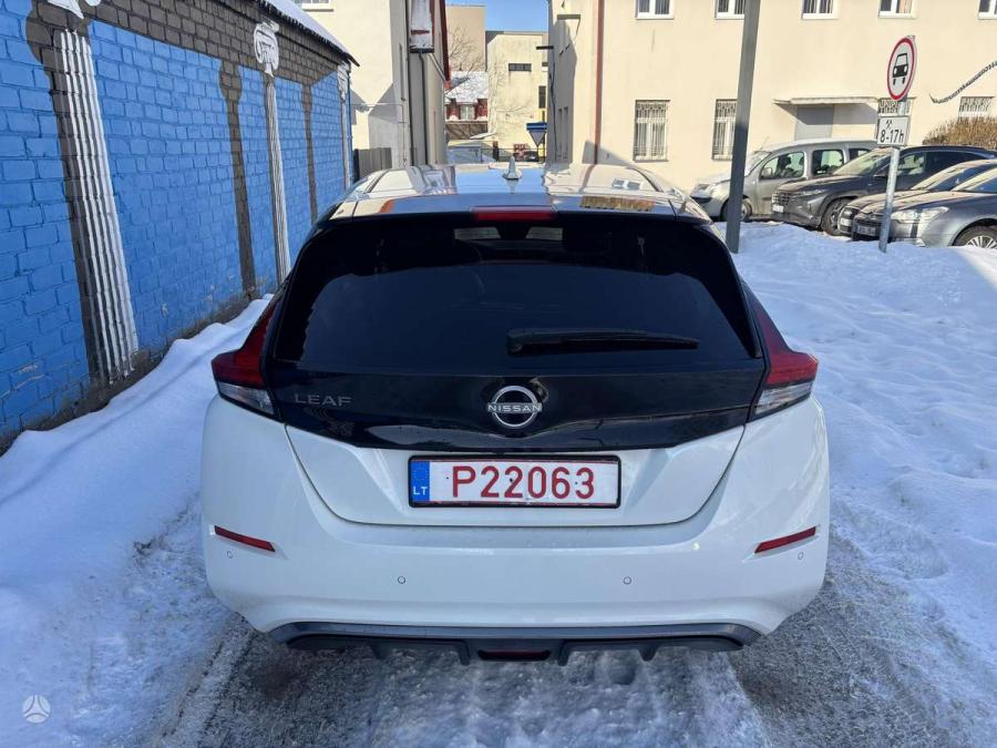 White Nissan Leaf 2022 in Marijampole, with an engine capacity of 0.00 L and mileage of 89 thousand km for 14400 €, photo 10 on AUTOMOTO.COM.LV