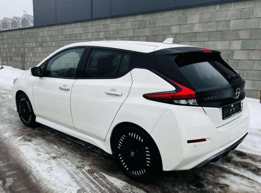 Balts Nissan Leaf 2022 Viļņa, ar dzinēja tilpumu 0.00 L un nobraukumu 18 tūkst. km par 16500 €, foto 7 vietnē AUTOMOTO.COM.LV