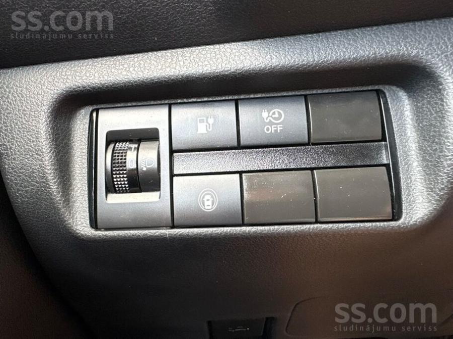 Balts Nissan Leaf 2022 Jelgava, ar dzinēja tilpumu 0.00 L un nobraukumu 85 tūkst. km par 16900 €, foto 21 vietnē AUTOMOTO.COM.LV
