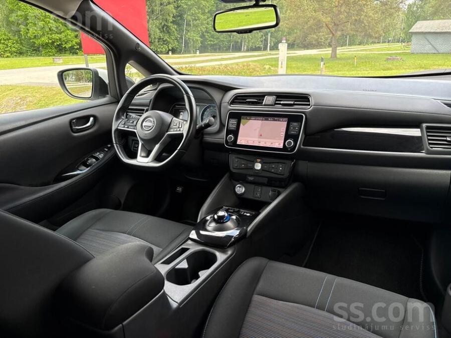 Balts Nissan Leaf 2022 Jelgava, ar dzinēja tilpumu 0.00 L un nobraukumu 85 tūkst. km par 16900 €, foto 25 vietnē AUTOMOTO.COM.LV