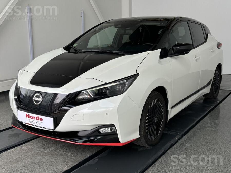 White Nissan Leaf 2022 in Riga, with an engine capacity of 0.00 L and mileage of 73 thousand km for 19980 €, photo 4 on AUTOMOTO.COM.LV