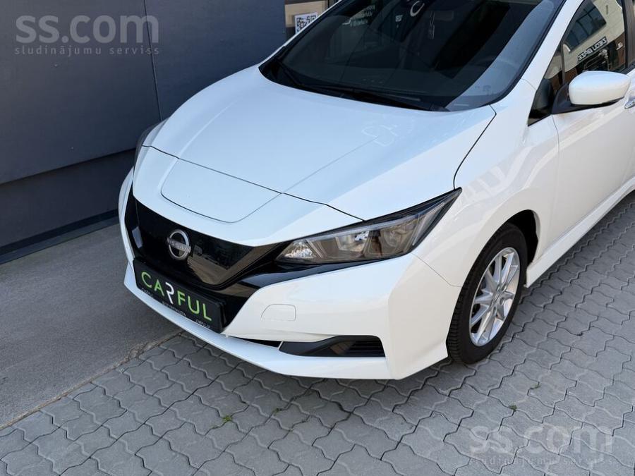 Balts Nissan Leaf 2022 Rīga, ar dzinēja tilpumu 0.00 L un nobraukumu 48 tūkst. km par 15500 €, foto 3 vietnē AUTOMOTO.COM.LV