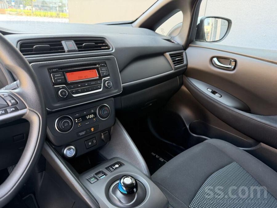 Balts Nissan Leaf 2022 Rīga, ar dzinēja tilpumu 0.00 L un nobraukumu 48 tūkst. km par 15500 €, foto 14 vietnē AUTOMOTO.COM.LV