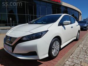 Balts Nissan Leaf 2022 Daugavpils, ar dzinēja tilpumu 0.00 L un nobraukumu 79 tūkst. km par 14570 €, foto  vietnē AUTOMOTO.COM.LV