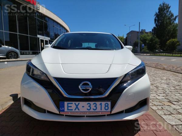 Balts Nissan Leaf 2022 Daugavpils, ar dzinēja tilpumu 0.00 L un nobraukumu 79 tūkst. km par 14570 €, foto 2 vietnē AUTOMOTO.COM.LV