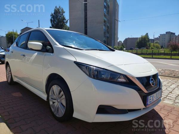 Balts Nissan Leaf 2022 Daugavpils, ar dzinēja tilpumu 0.00 L un nobraukumu 79 tūkst. km par 14570 €, foto 3 vietnē AUTOMOTO.COM.LV