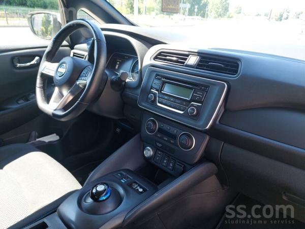 Balts Nissan Leaf 2022 Daugavpils, ar dzinēja tilpumu 0.00 L un nobraukumu 79 tūkst. km par 14570 €, foto 7 vietnē AUTOMOTO.COM.LV