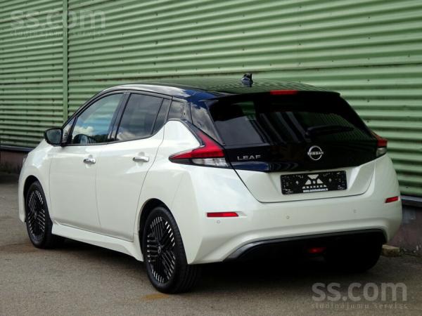 Balts Nissan Leaf 2022 Rīga, ar dzinēja tilpumu 0.00 L un nobraukumu 53 tūkst. km par 17800 €, foto 4 vietnē AUTOMOTO.COM.LV