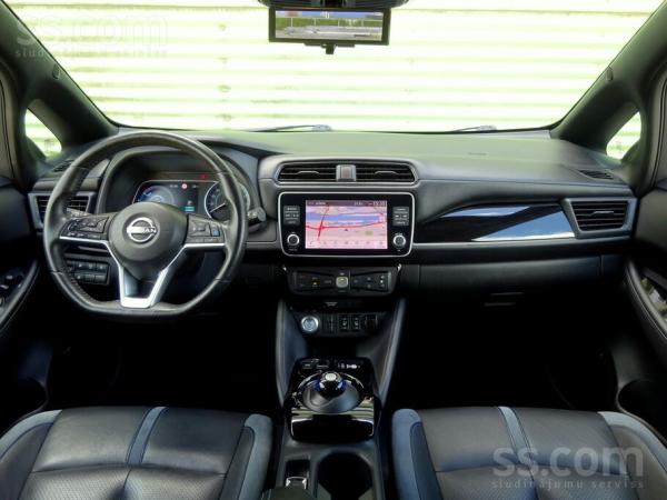 Balts Nissan Leaf 2022 Rīga, ar dzinēja tilpumu 0.00 L un nobraukumu 53 tūkst. km par 17800 €, foto 5 vietnē AUTOMOTO.COM.LV