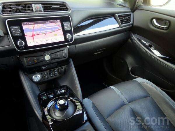 Balts Nissan Leaf 2022 Rīga, ar dzinēja tilpumu 0.00 L un nobraukumu 53 tūkst. km par 17800 €, foto 10 vietnē AUTOMOTO.COM.LV