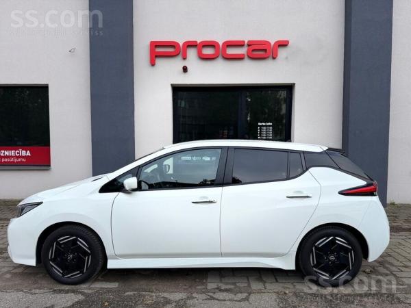 White Nissan Leaf 2022 in Riga, with an engine capacity of 0.00 L and mileage of 23 thousand km for 16300 €, photo 3 on AUTOMOTO.COM.LV