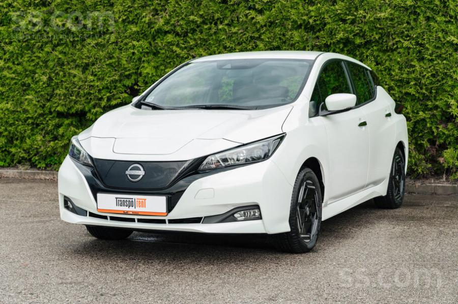 White Nissan Leaf 2022 in Riga, with an engine capacity of 0.00 L and mileage of 97 thousand km for 14980 €, photo 1 on AUTOMOTO.COM.LV