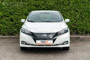 White Nissan Leaf 2022 in Riga, with an engine capacity of 0.00 L and mileage of 97 thousand km for 14980 €, photo 3 on AUTOMOTO.COM.LV
