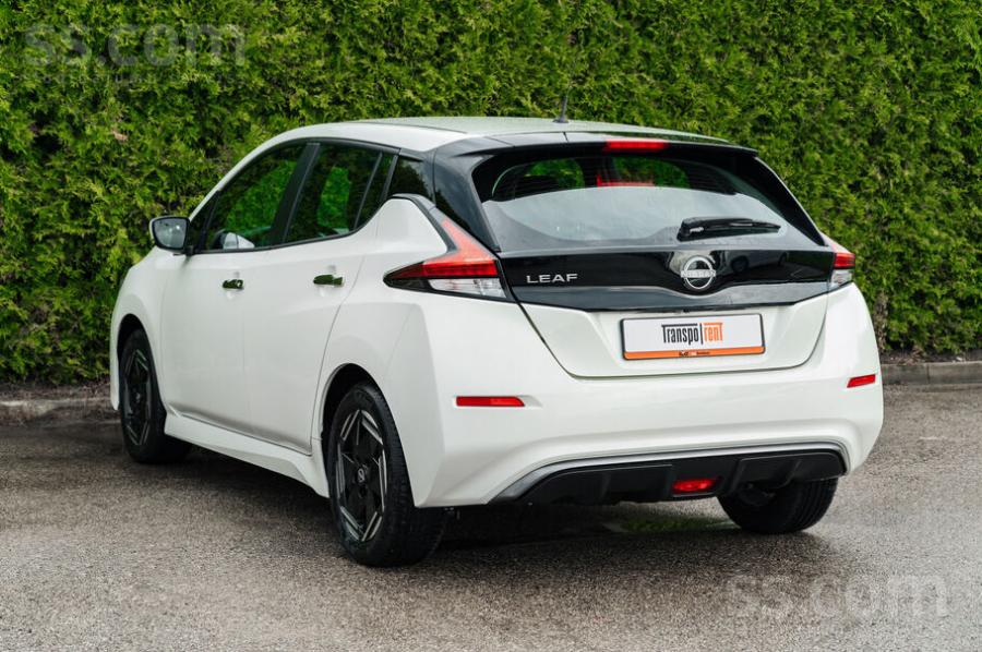 White Nissan Leaf 2022 in Riga, with an engine capacity of 0.00 L and mileage of 97 thousand km for 14980 €, photo 9 on AUTOMOTO.COM.LV