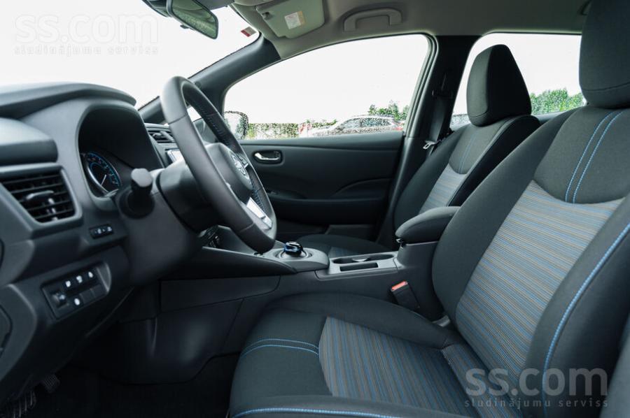 White Nissan Leaf 2022 in Riga, with an engine capacity of 0.00 L and mileage of 97 thousand km for 14980 €, photo 12 on AUTOMOTO.COM.LV