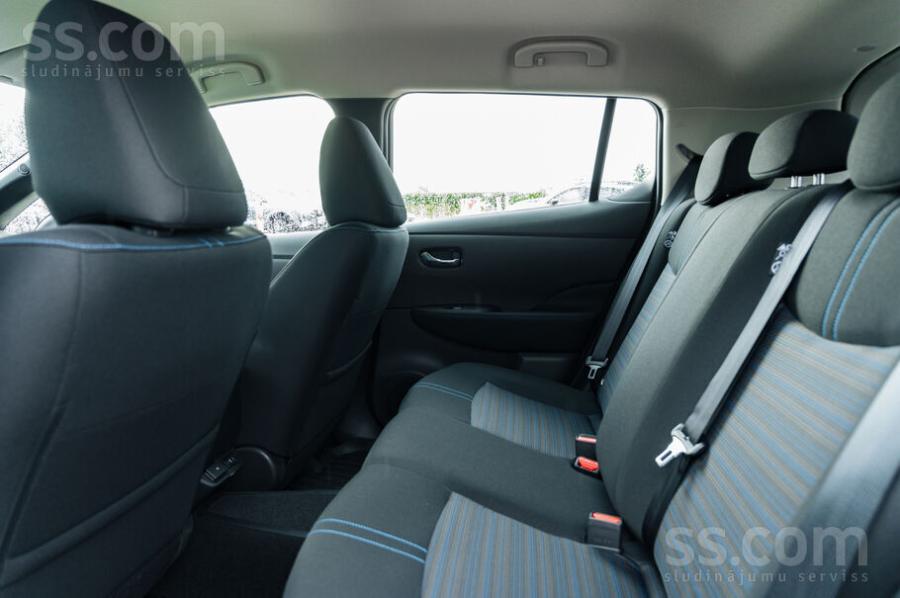 White Nissan Leaf 2022 in Riga, with an engine capacity of 0.00 L and mileage of 97 thousand km for 14980 €, photo 16 on AUTOMOTO.COM.LV