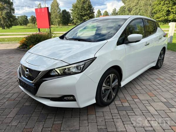 Ниссан Лиф 2022 в Елгава на AUTOMOTO.COM.LV Белый Ниссан Лиф 2022 в Елгава, объемом двигателя 0.00 л и пробегом 38 тыс. км за 15950 €, фото 3 на AUTOMOTO.COM.LV